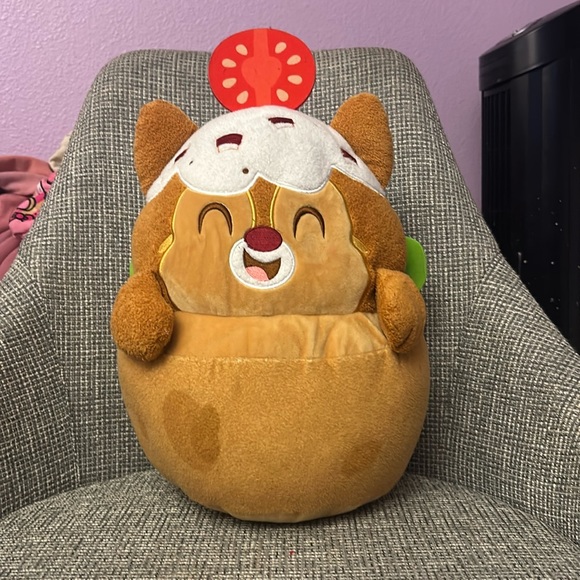 Disney | Toys | Chippendale Munching Dale Disney | Poshmark